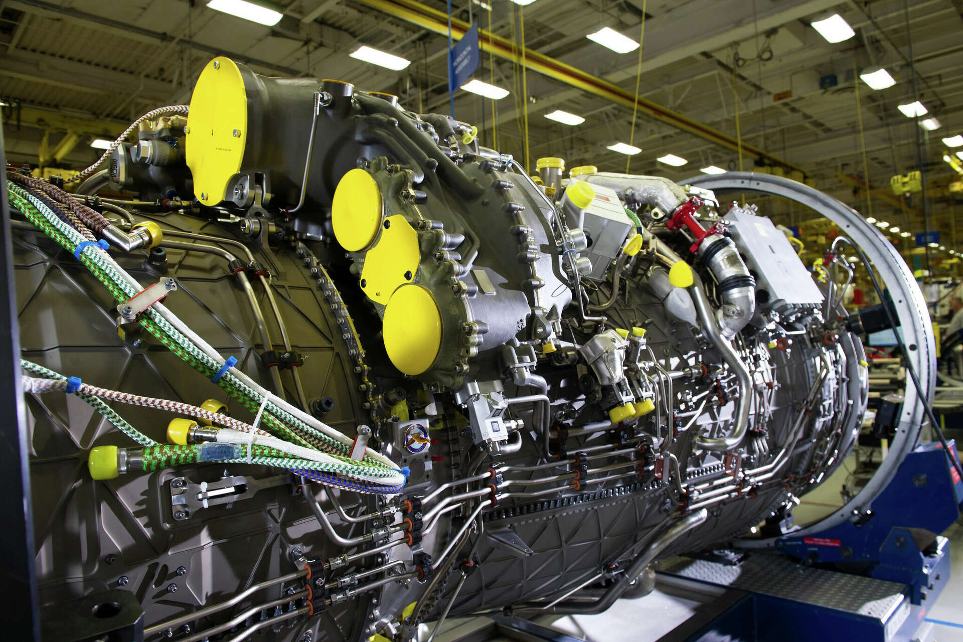 CT officials, Raytheon executives meet as Pratt expands in South