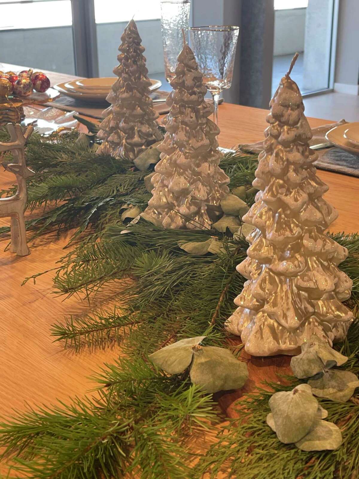 6 decorating tips for next-level holiday tablescapes