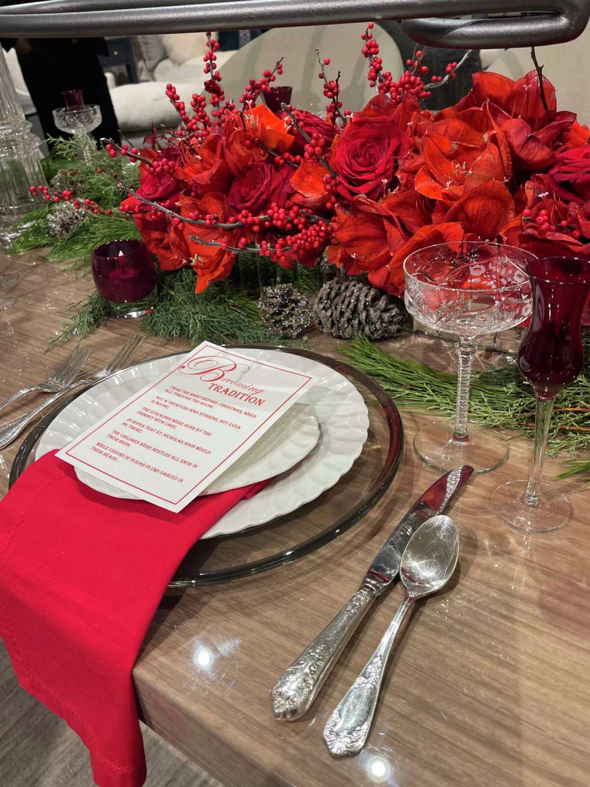 6 decorating tips for next-level holiday tablescapes