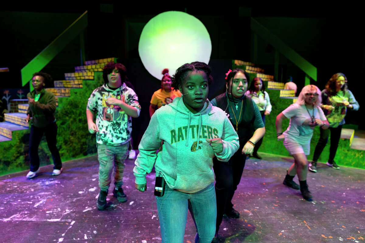 'The Wiz' makes history at Sam Houston High School in San Antonio