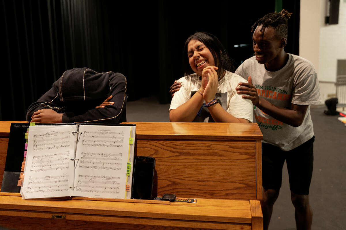 'The Wiz' makes history at Sam Houston High School in San Antonio