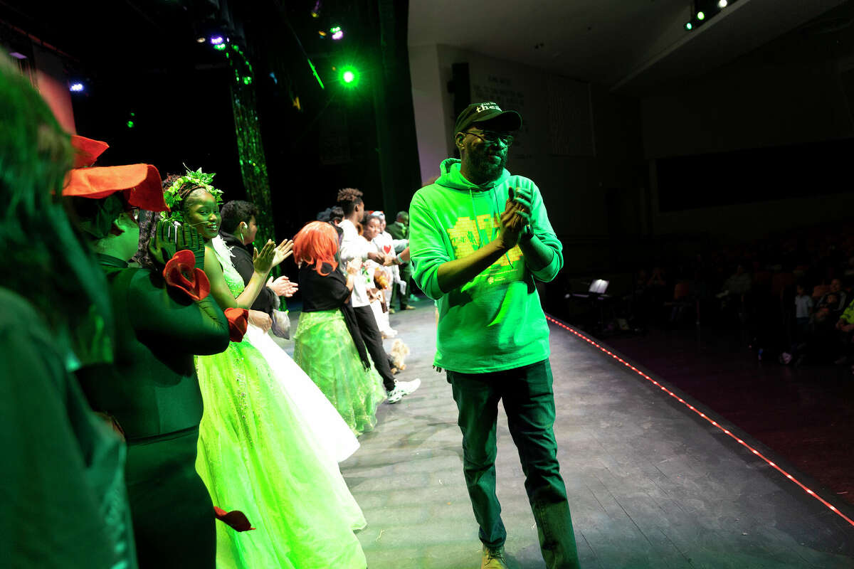 'The Wiz' makes history at Sam Houston High School in San Antonio