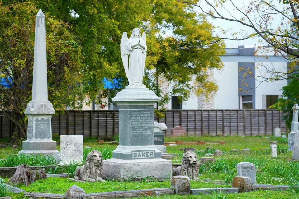 Houston's historic Black cemeteries: How to visit and volunteer