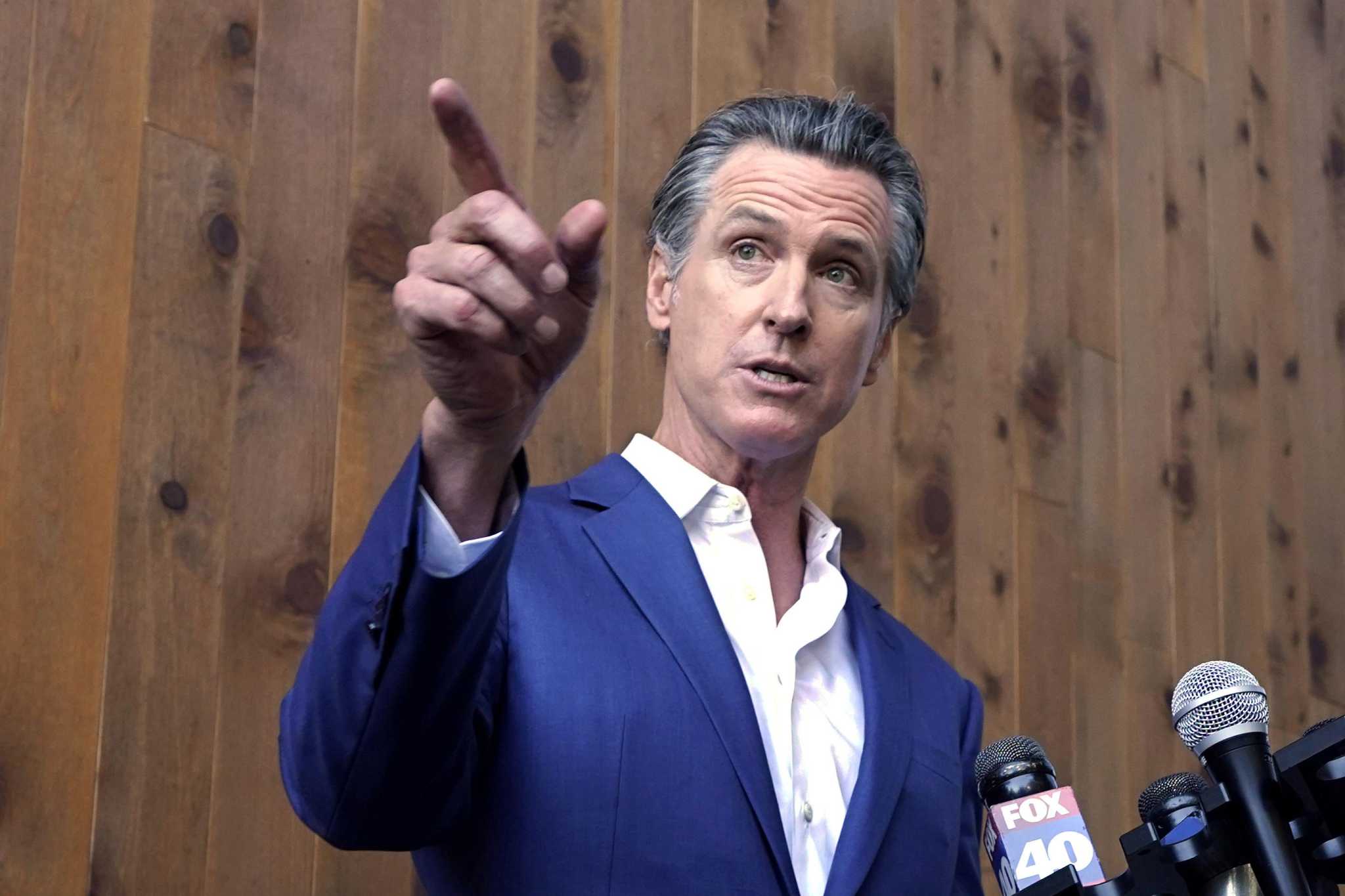 Newsom plan to fight ‘price gouging’ would set gas profit cap, fine ...