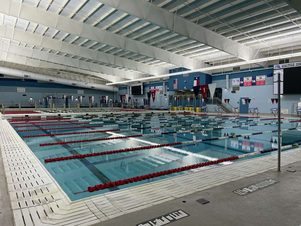 A day of celebration: UISD dedicates aquatic center to Carrol E. Summers
