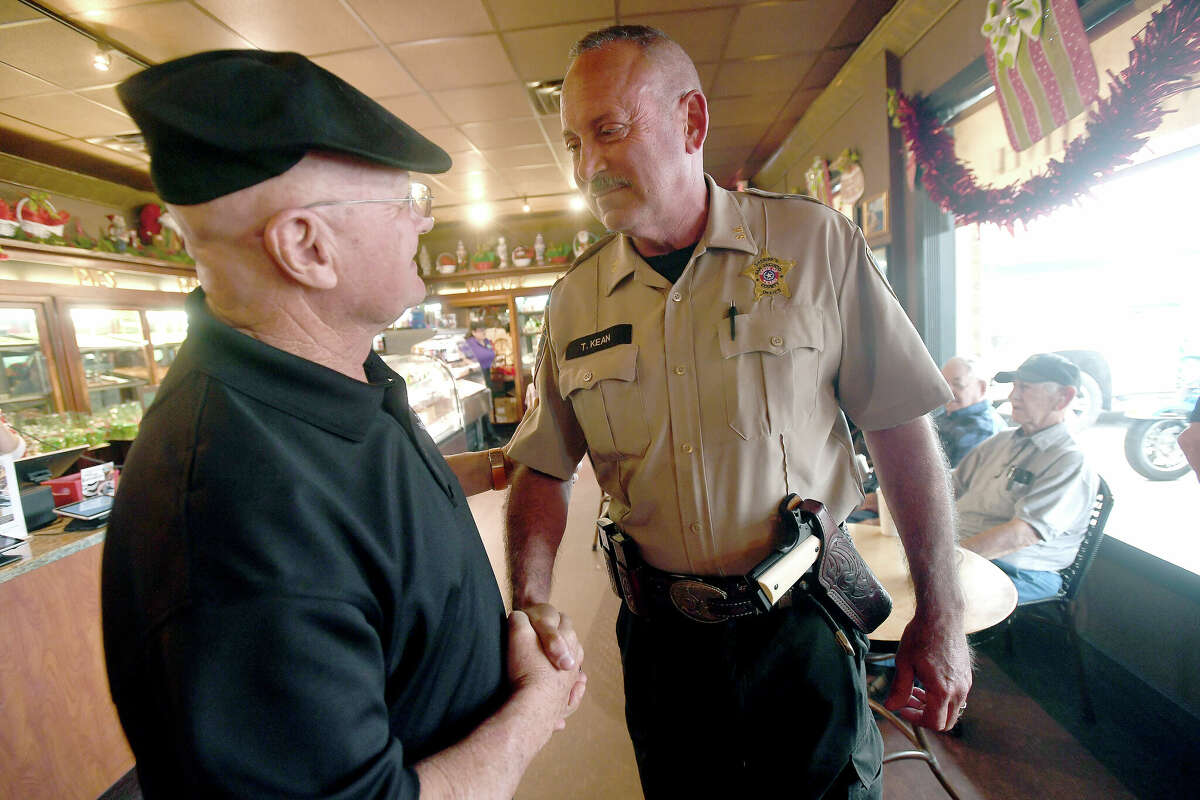 Renowned Beaumont police officer gets spirited retirement farewell