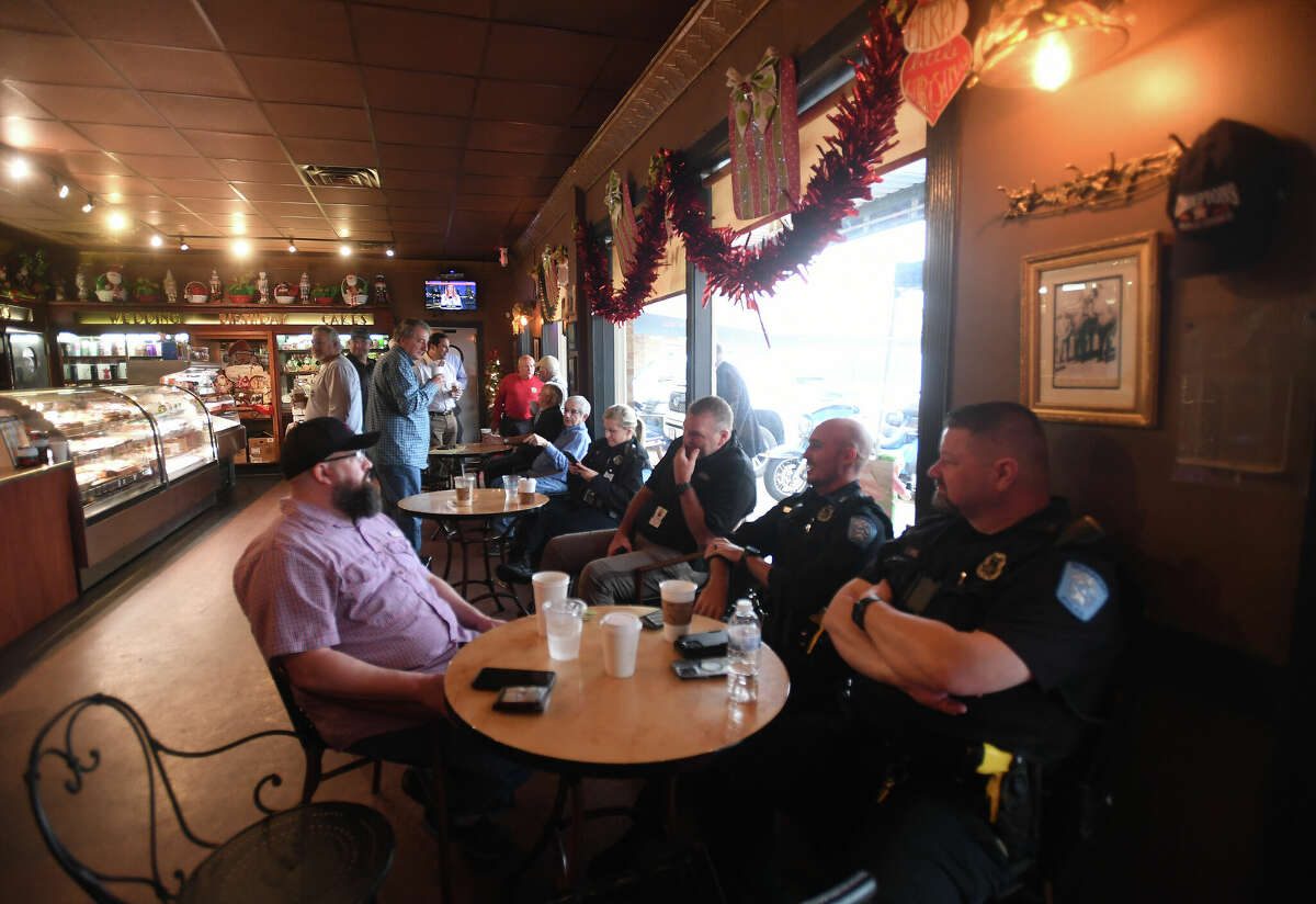 Renowned Beaumont police officer gets spirited retirement farewell