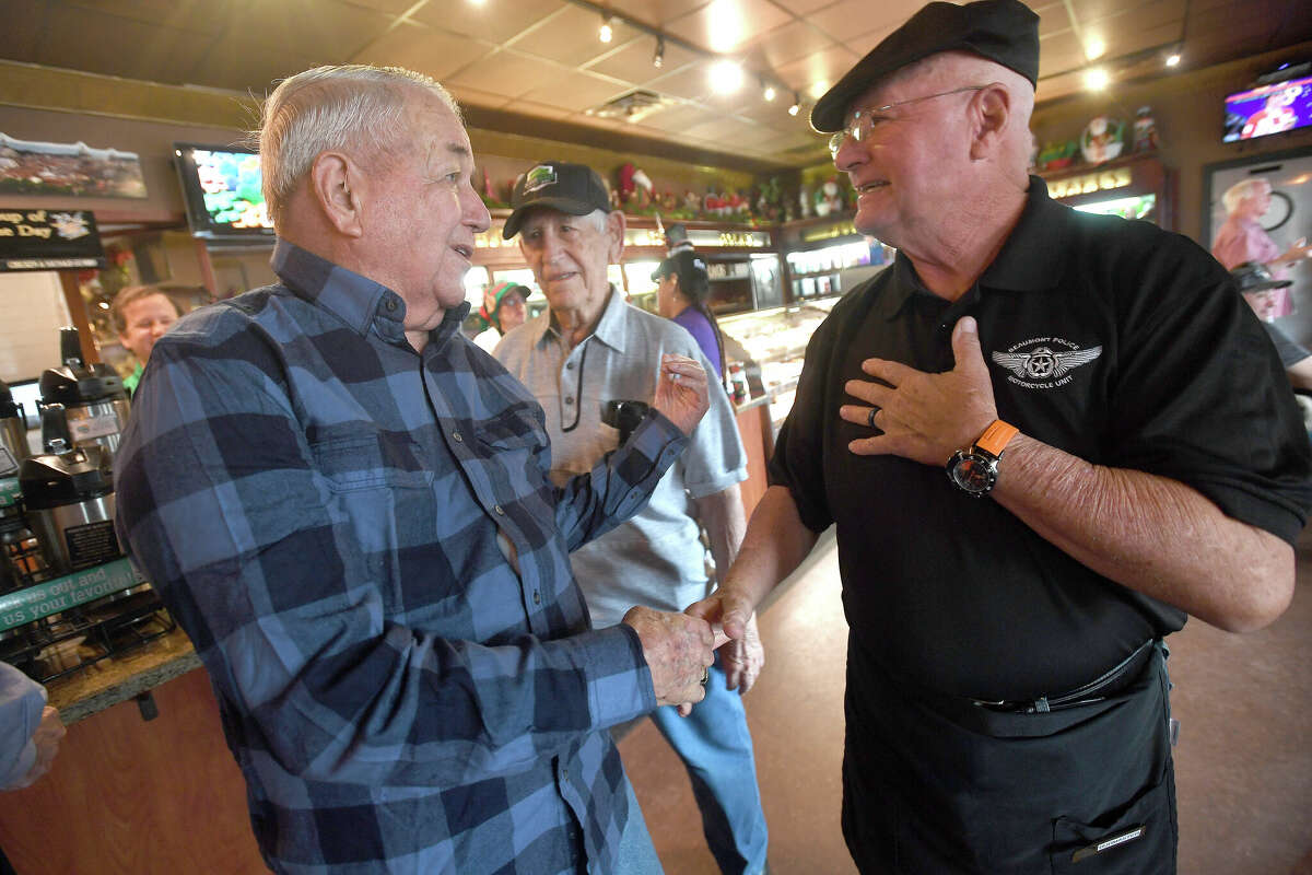 Renowned Beaumont police officer gets spirited retirement farewell
