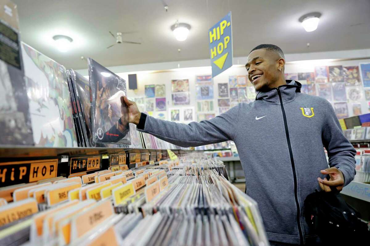 Away from USF hoops stardom, Khalil Shabazz raps as Lil Bazzy