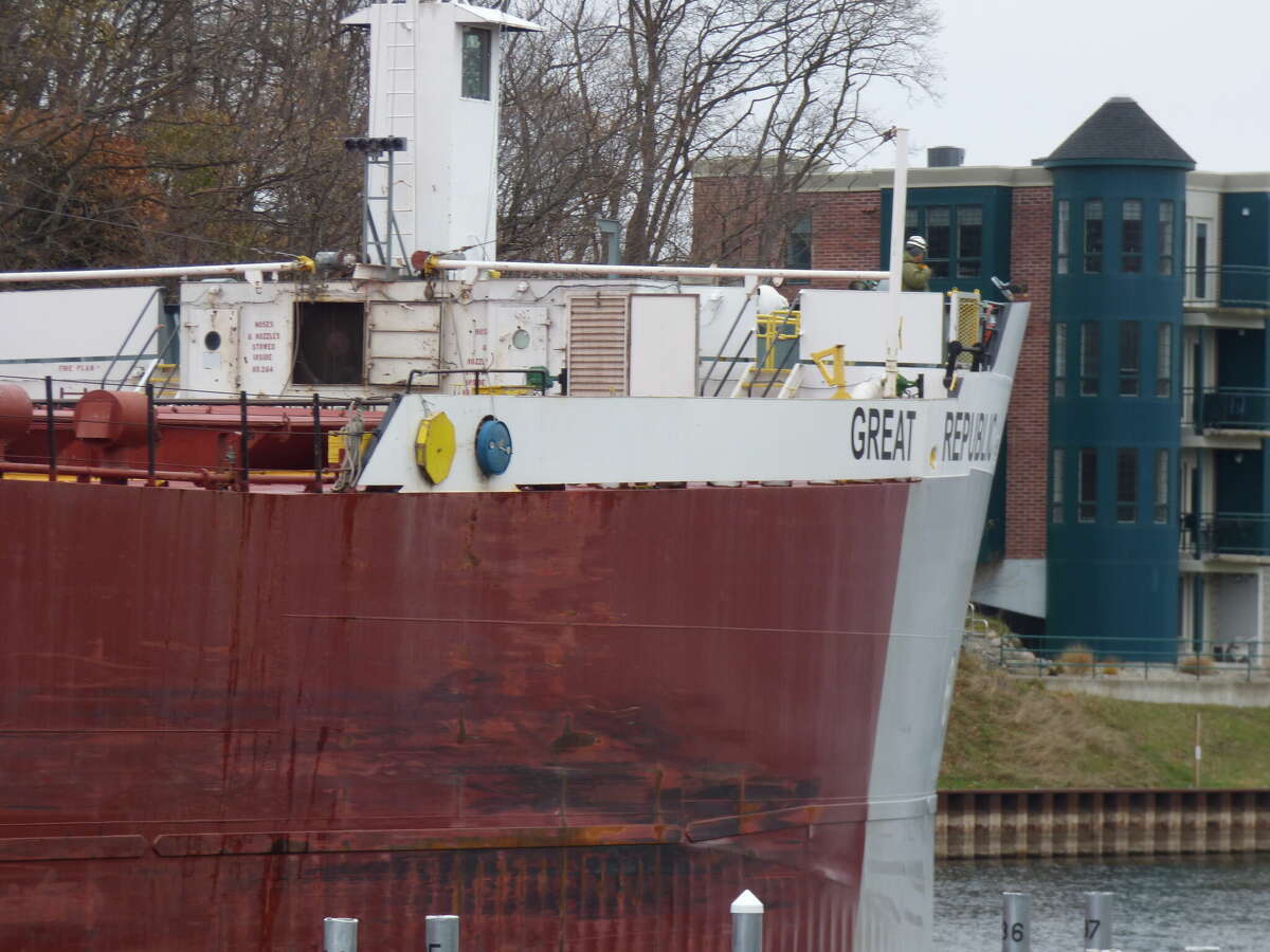 Two Great Lakes vessels visit Manistee harbor