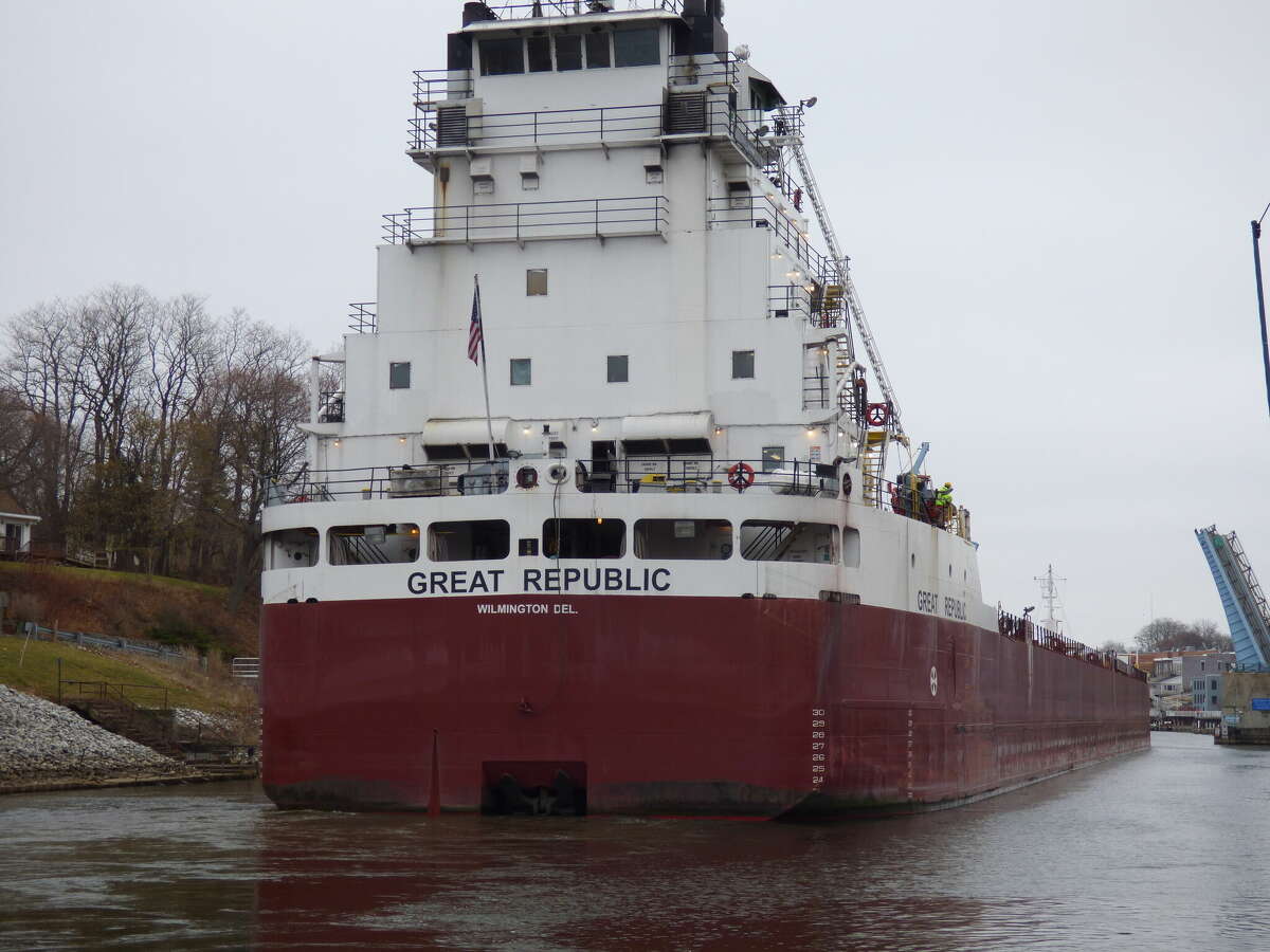 Two Great Lakes vessels visit Manistee harbor