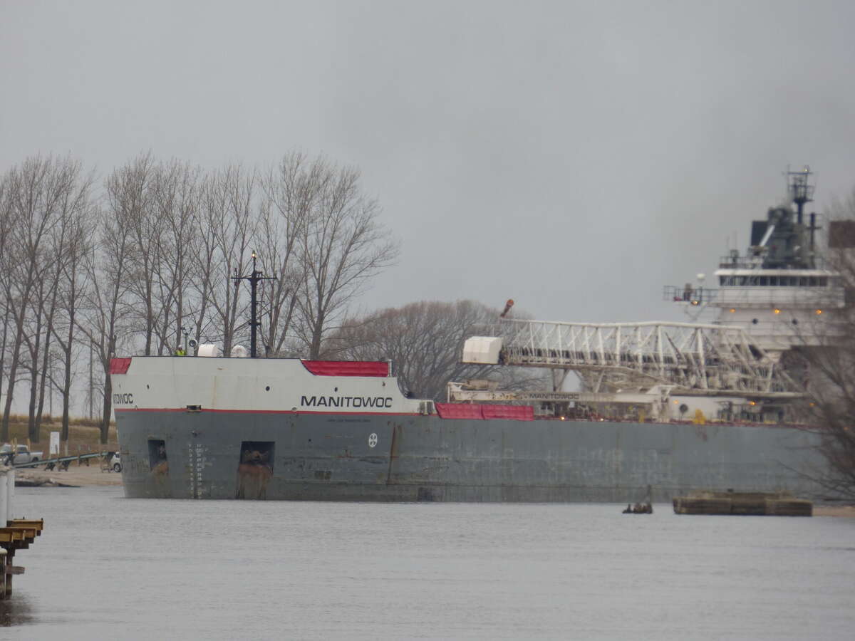 Two Great Lakes vessels visit Manistee harbor