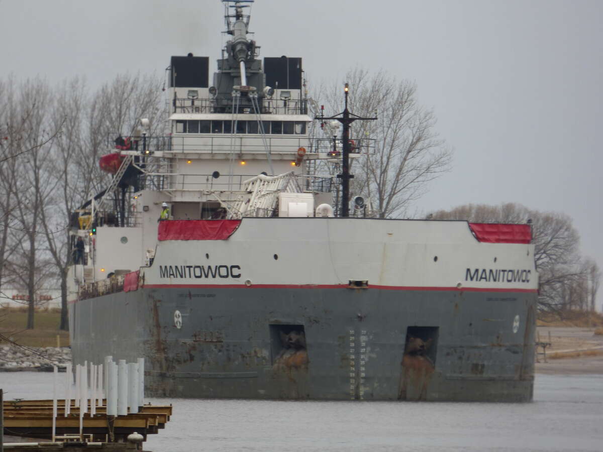 Two Great Lakes vessels visit Manistee harbor