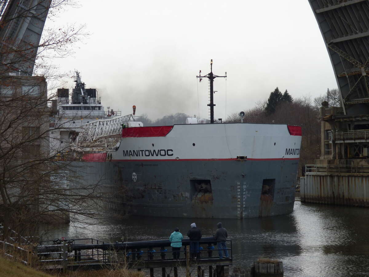 Two Great Lakes vessels visit Manistee harbor