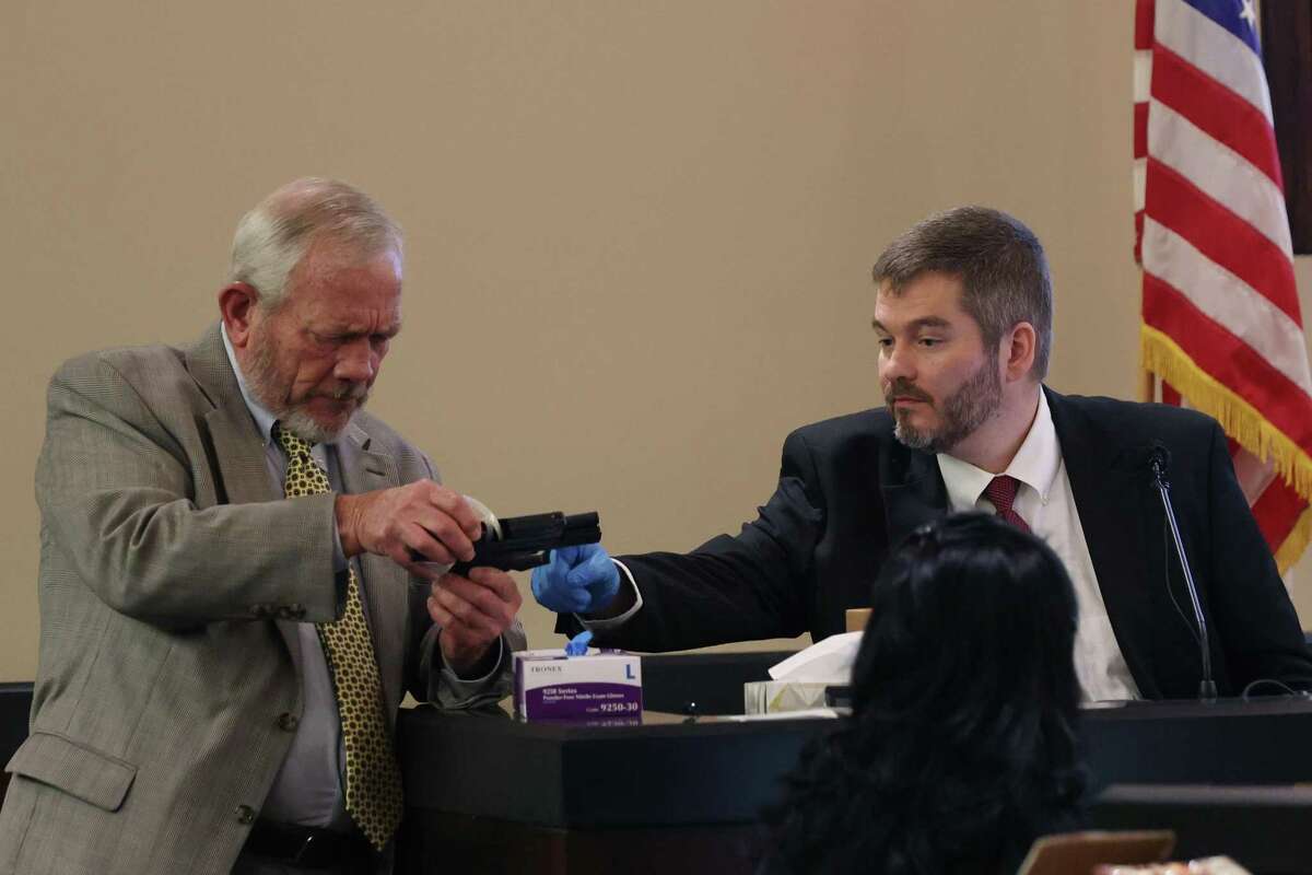 Ex-Border Patrol agent hoped for 'miracle' in jailhouse call