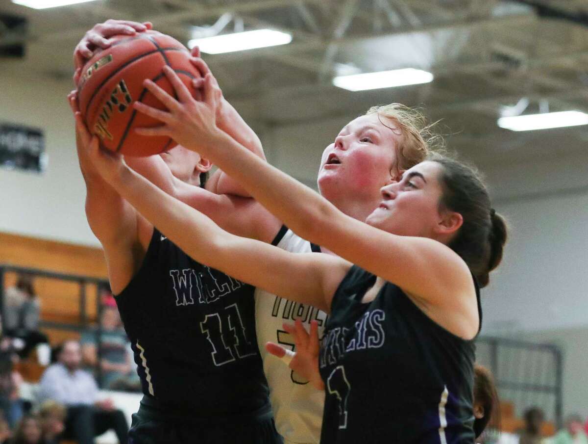 Conroe uses depth for 13-6A win over Willis