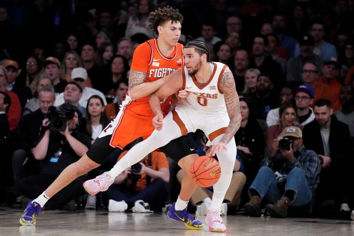 Texas basketball: Illinois hands No. 2 Longhorns first loss