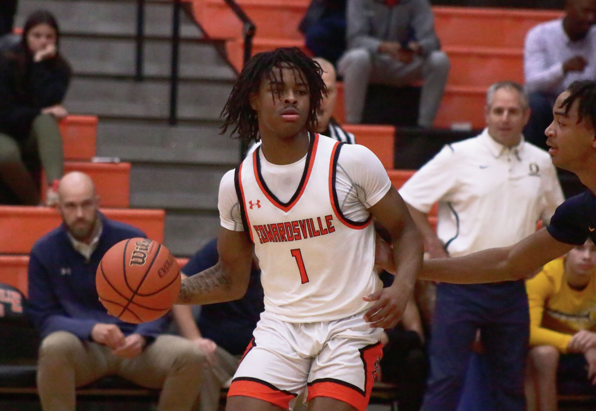 O’Fallon survives against Edwardsville in Tigers’ home opener