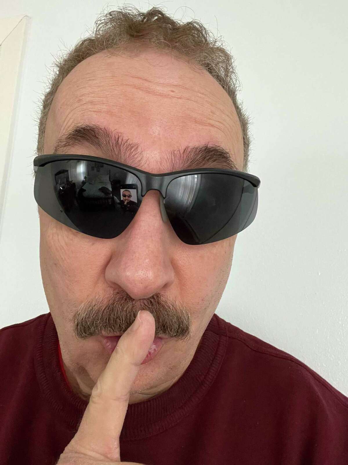 Jerry Zezima (opinion): Why would anyone pretend to be me? Jerry Zezima (opinion): Why would anyone pretend to be me?