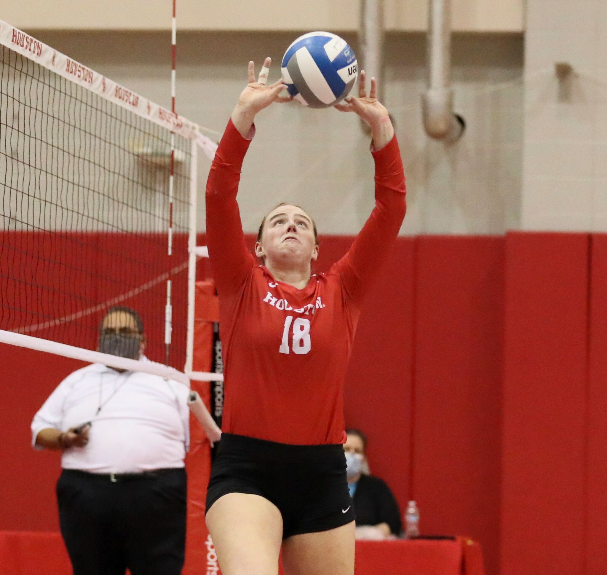 College Park grad, Houston Cougars continue in NCAA Tournament