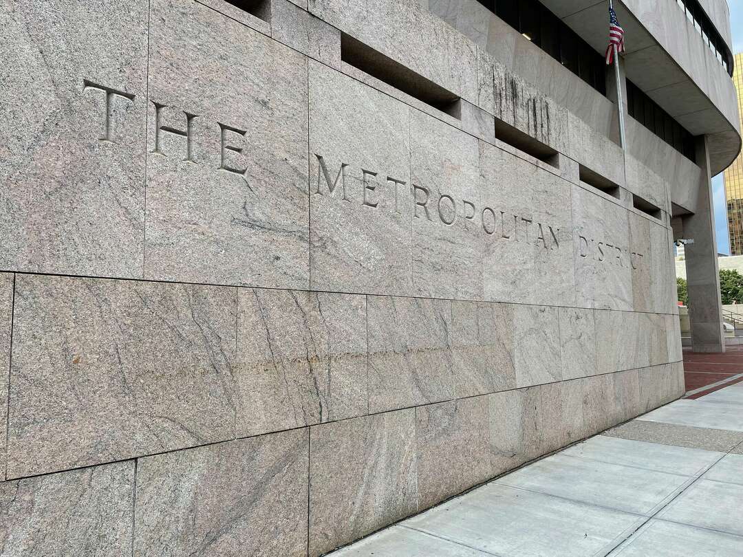 Metropolitan District Commission's chairman leaving after 25 years