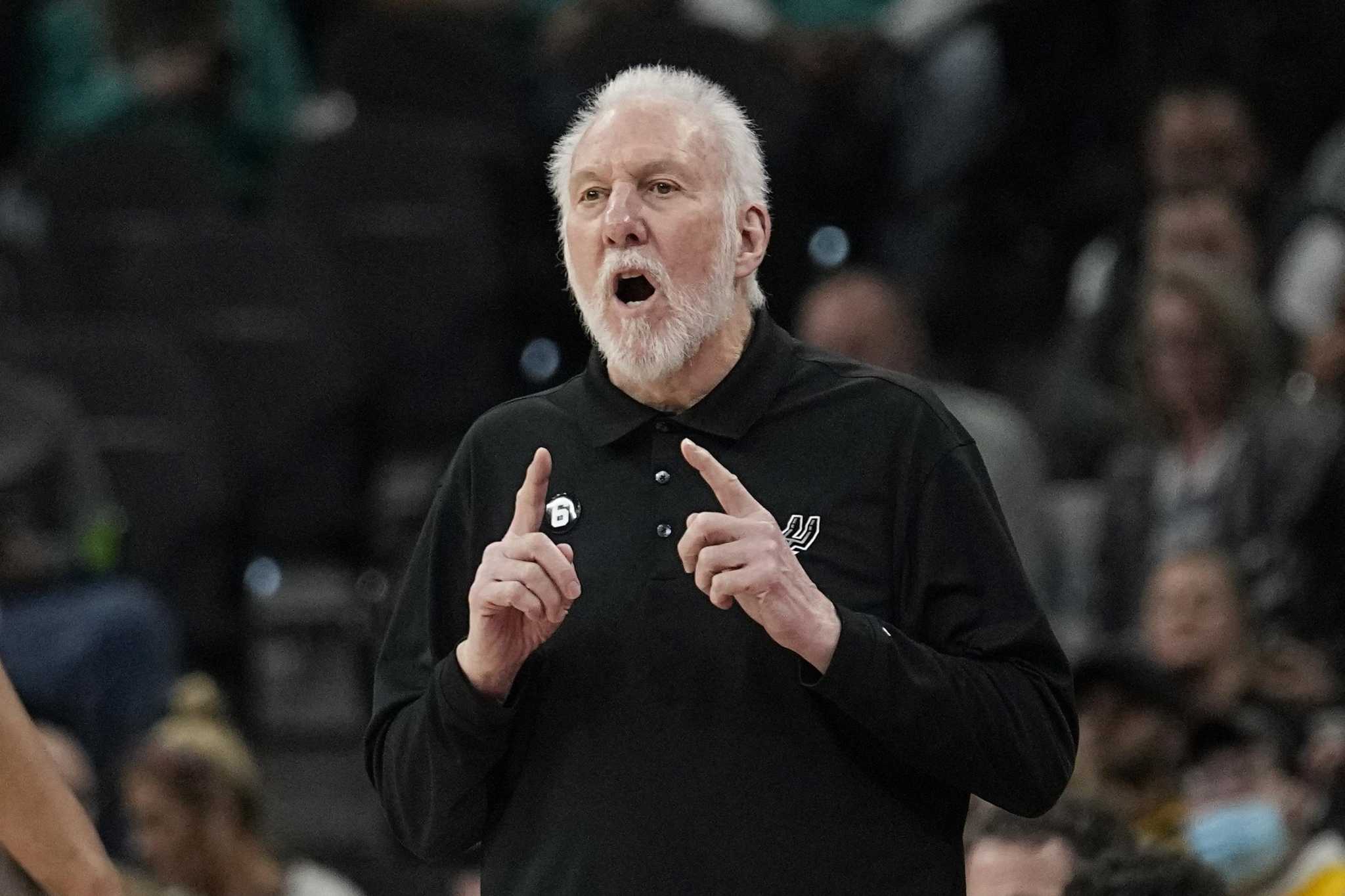 Popovich back at practice as Spurs aim to stop historic skid