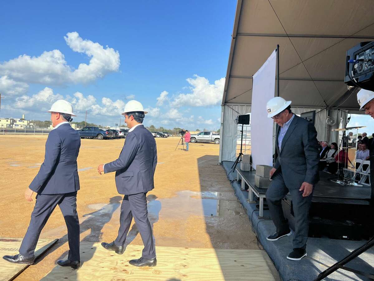 OCI breaks grounds on new blue ammonia facility in Beaumont
