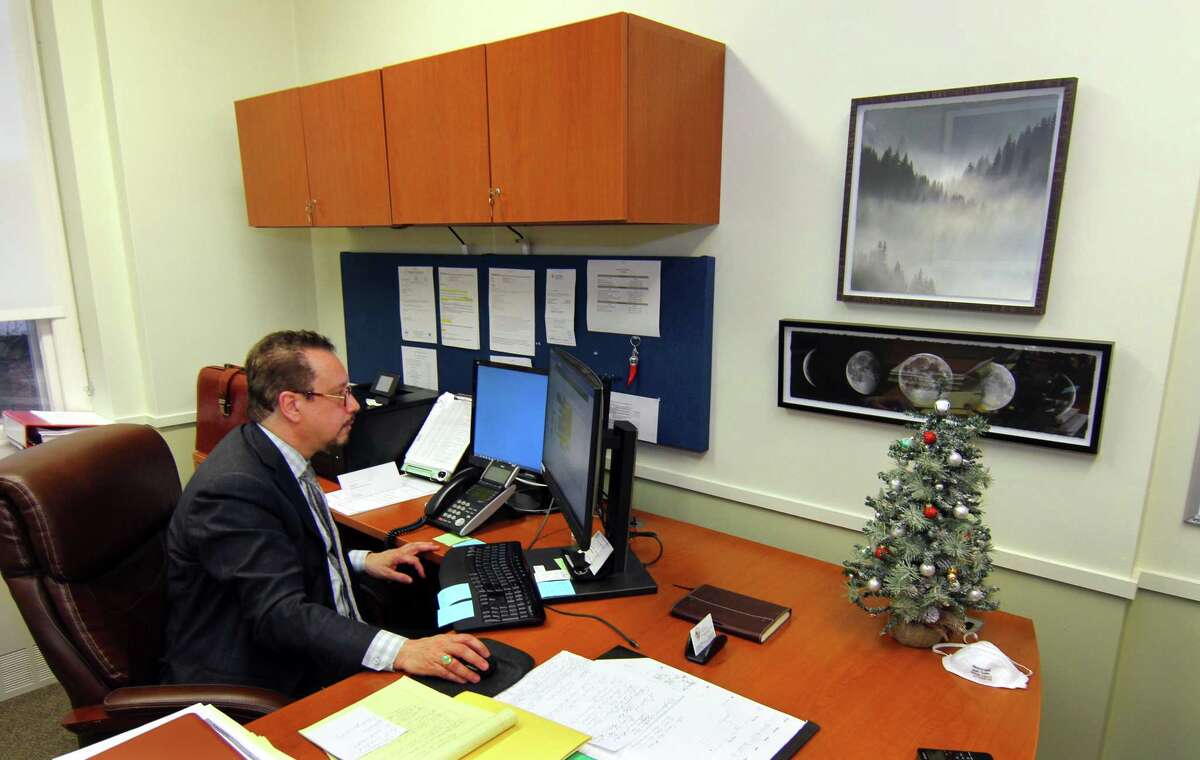 Witherell director defends it as Greenwich weighs privatizing