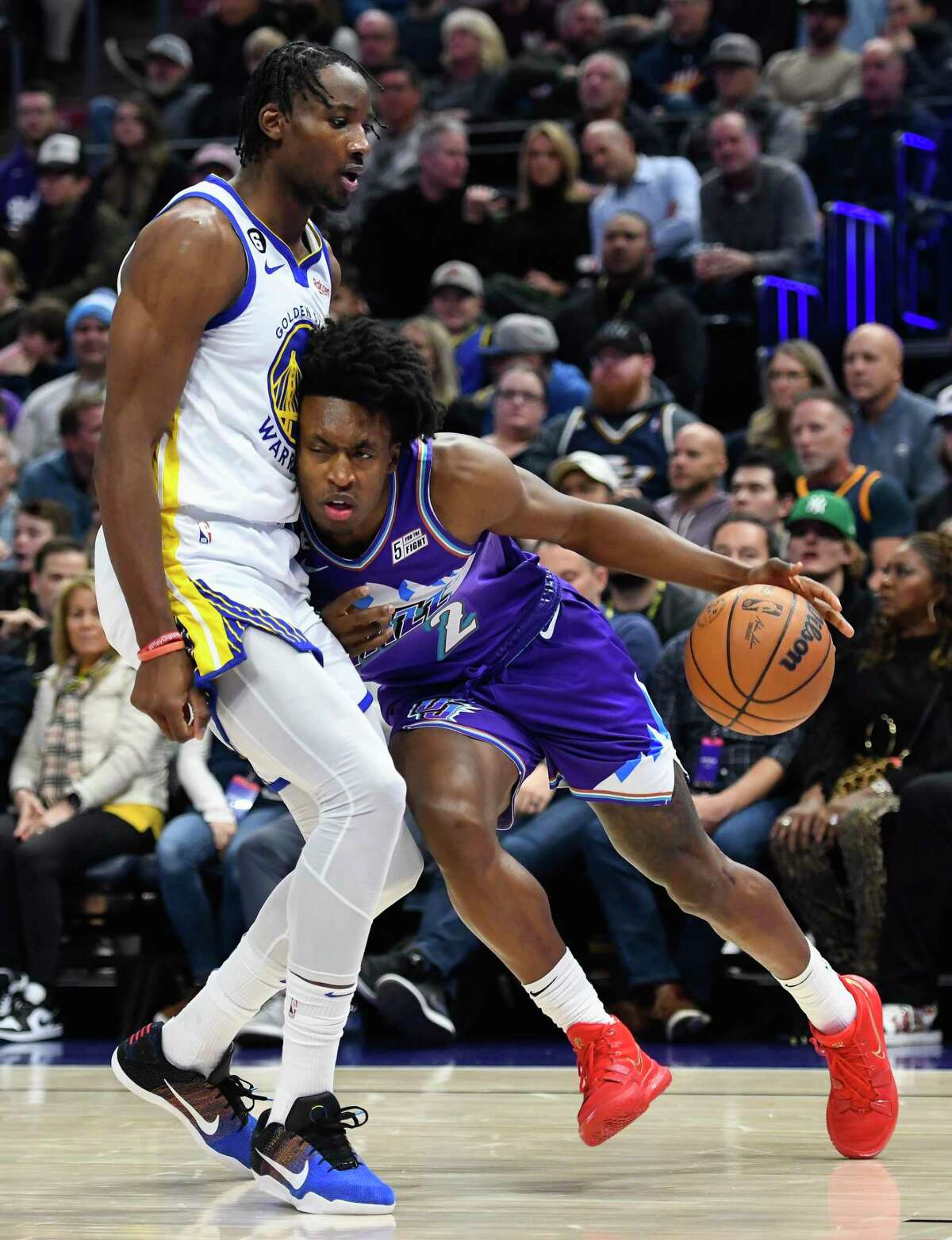 Warriors falter in final seconds, absorb wild 124-123 loss in Utah