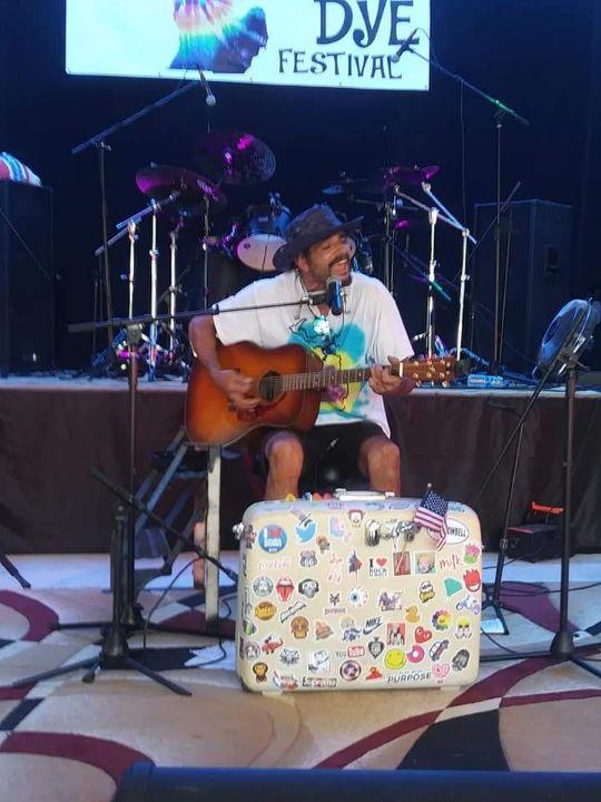 Michigan musician modified a suitcase into a drum set for solo gigs