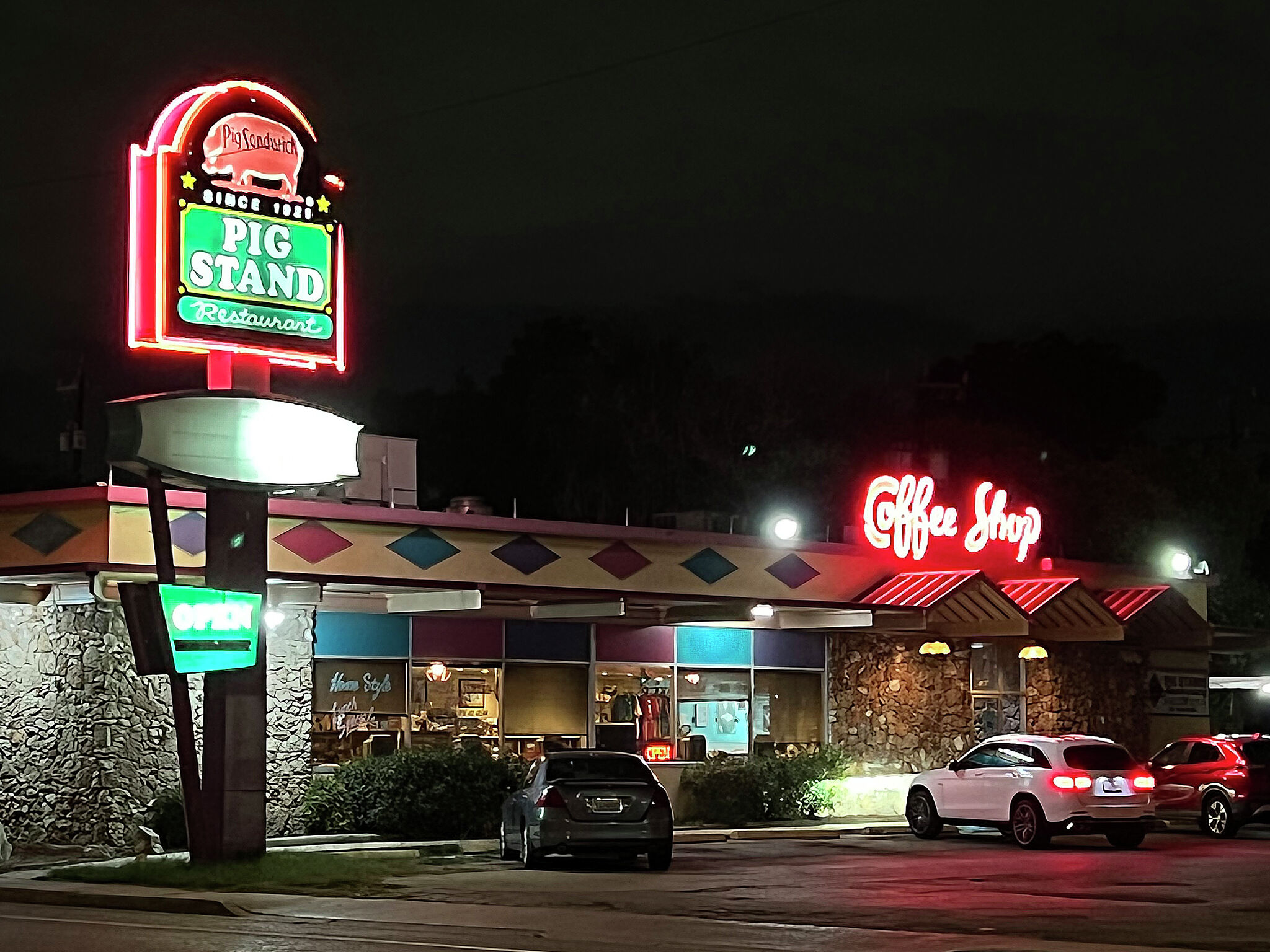 San Antonio diner Pig Stand to close after 100 years