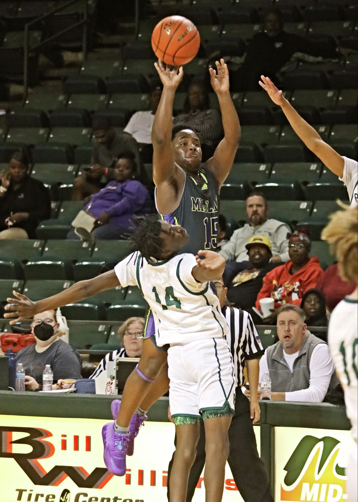 HS BOYS BASKETBALL: MHS, LHS teams make strides during Oilman’s Classic