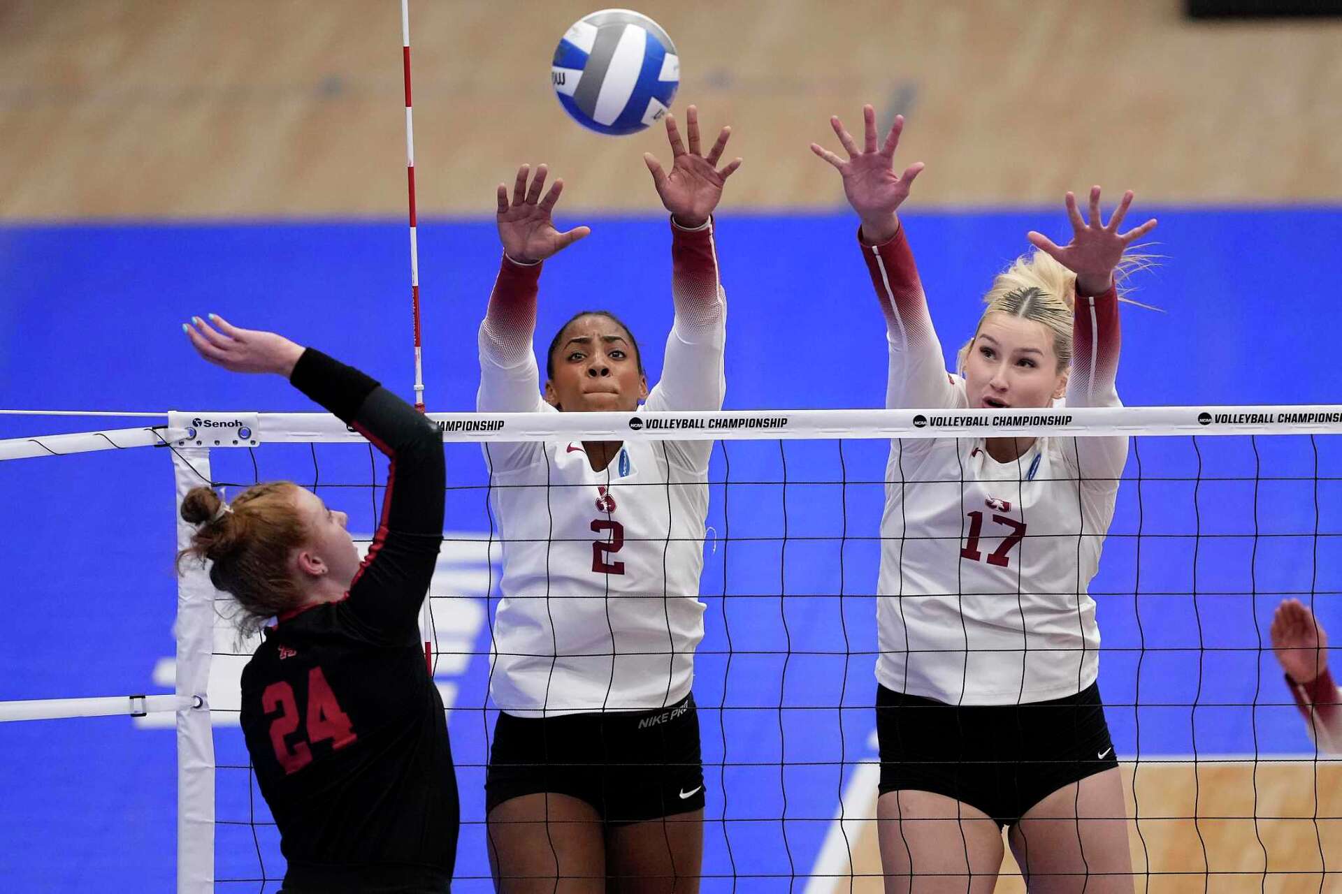 Stanford volleyball stopped short of Final Four as season ends against ...
