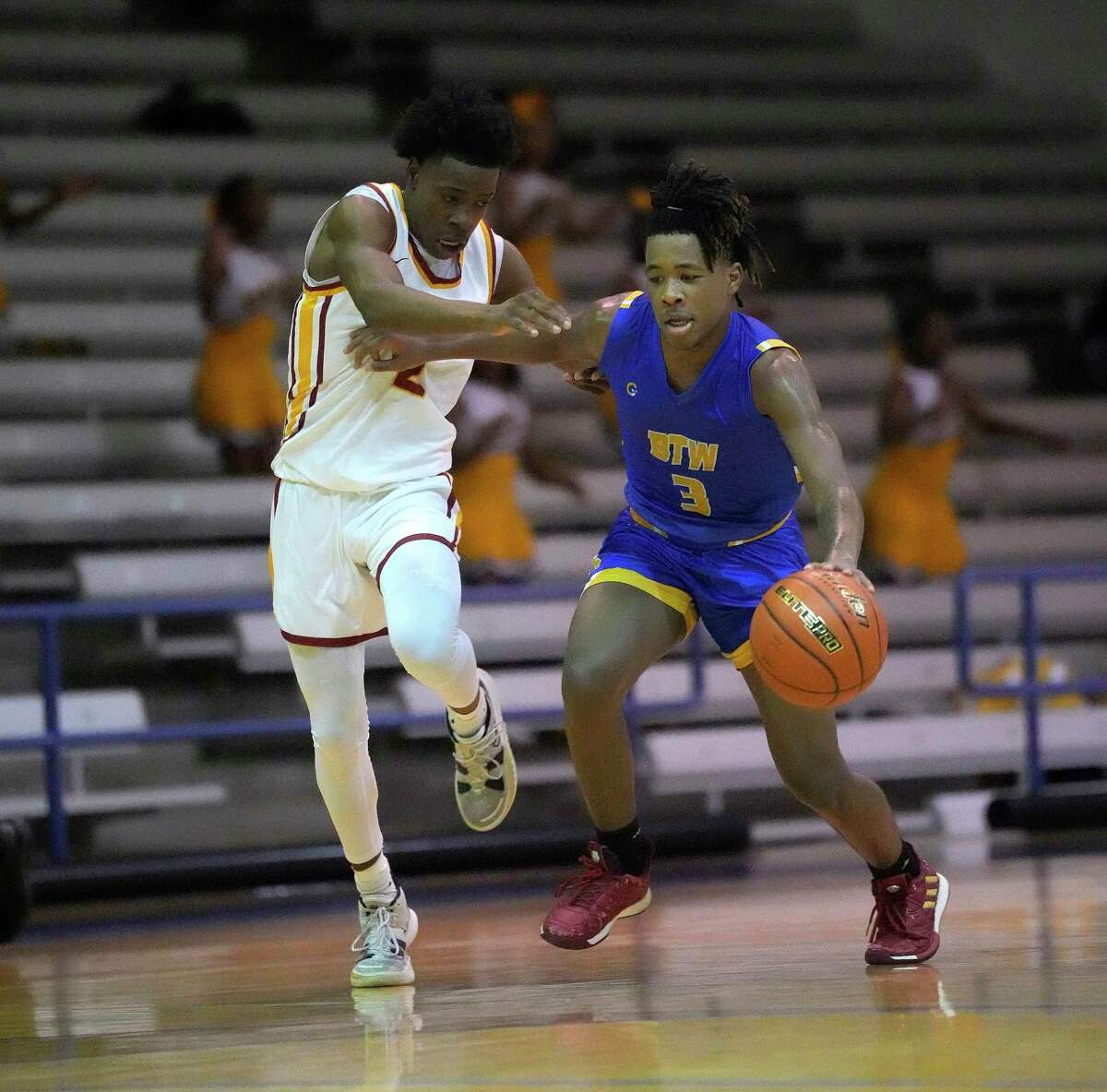 Washington Eagles bounce back by rolling past Yates Lions