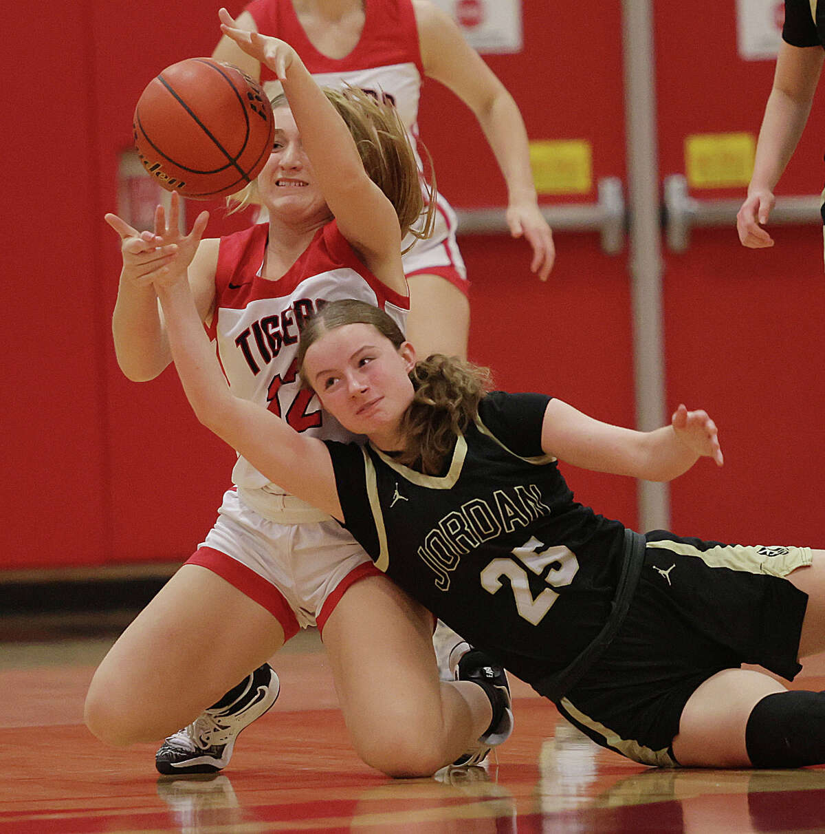 Katy Tigers defeat Jordan Warriors for 11th straight victory