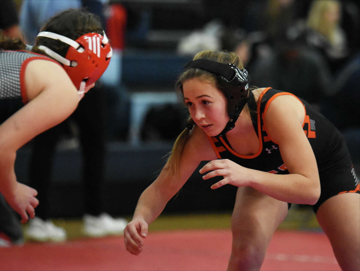 Edwardsville Tigers crown three champions at Lady Longhorn Roundup at ...