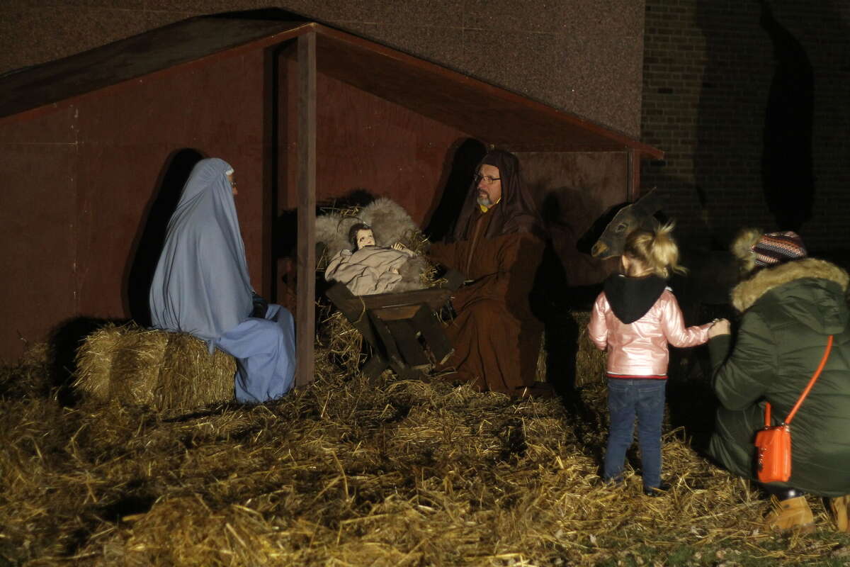 Manistee organizations present live Nativity