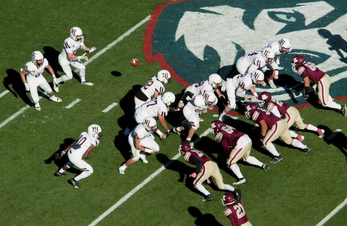 North Haven beats Killingly in Class MM CT high school football final