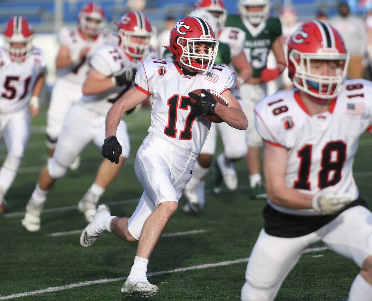 New Canaan football, Ty Groff, top Maloney in Class L final