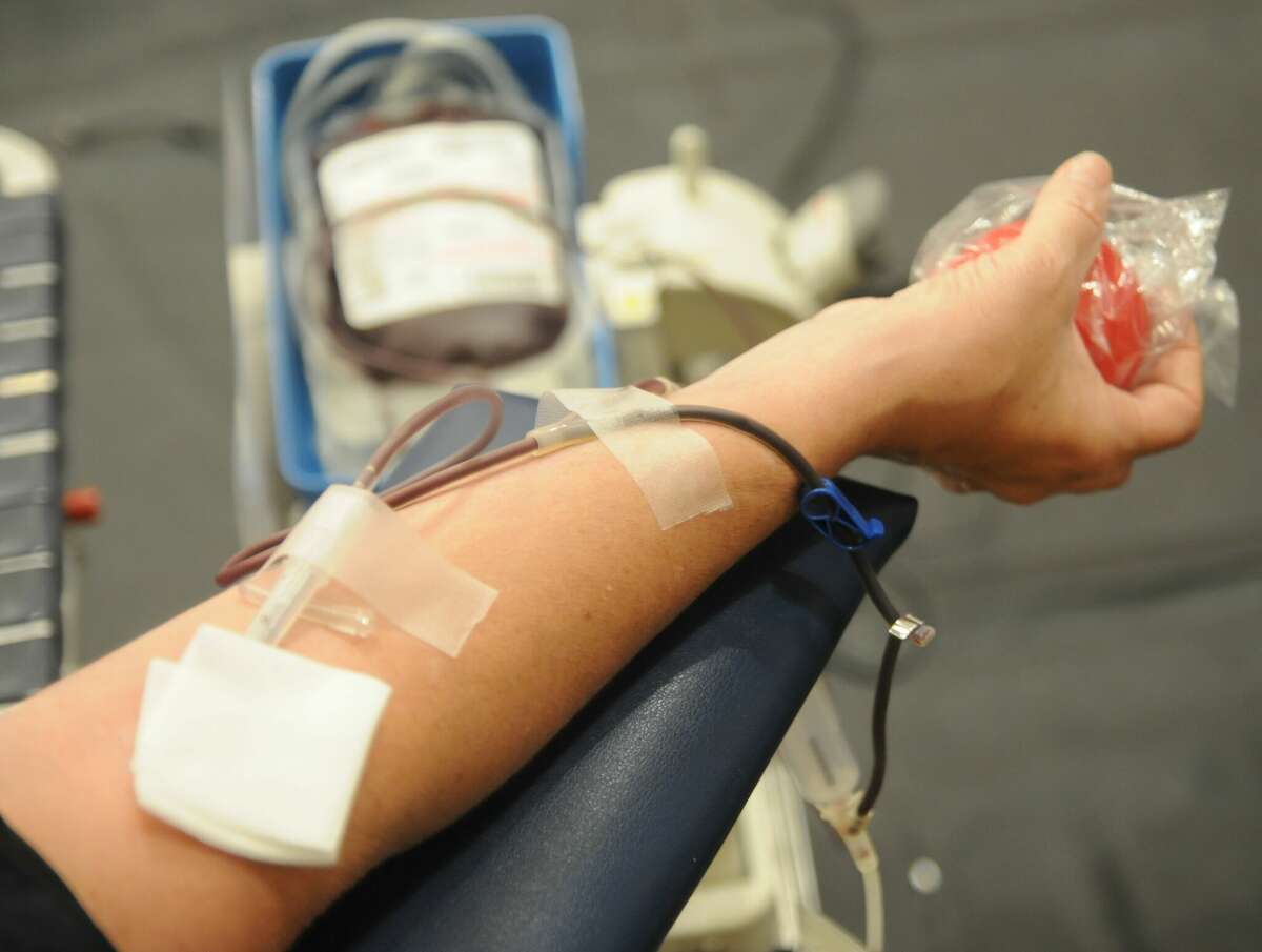 Blood donors share gift of life for holidays