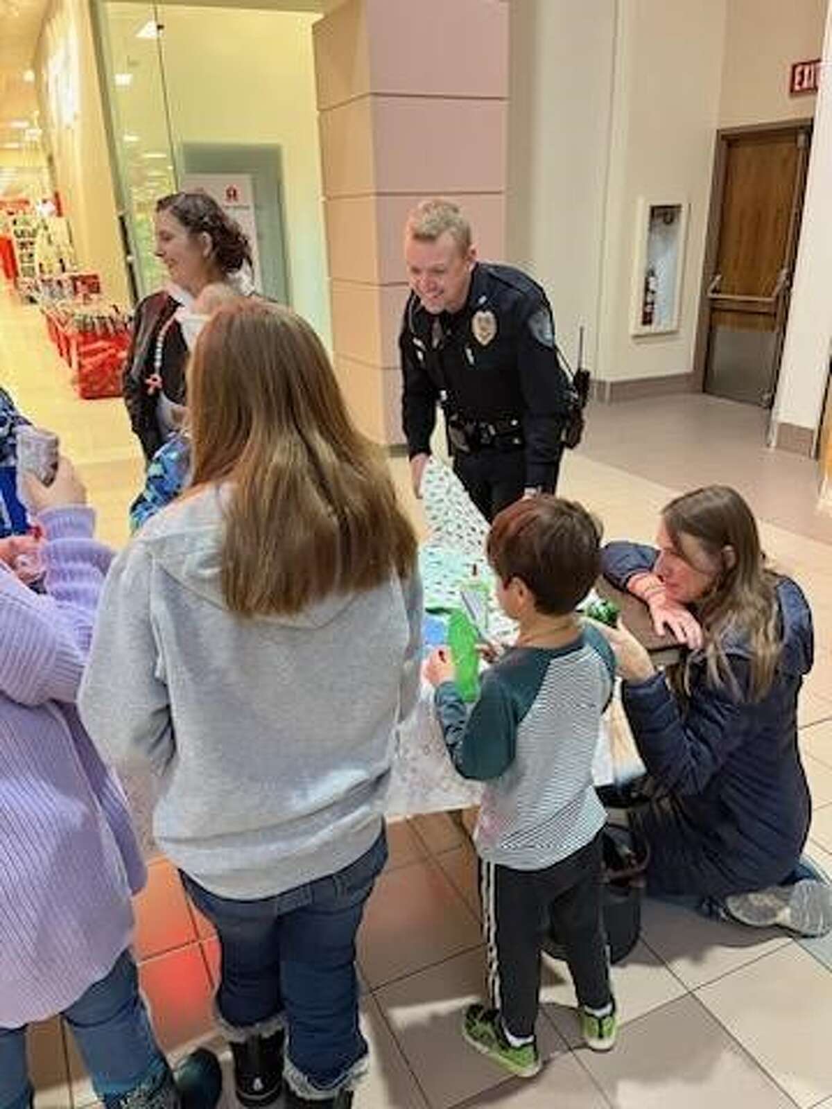 Midland Police Department help children usher in holidays