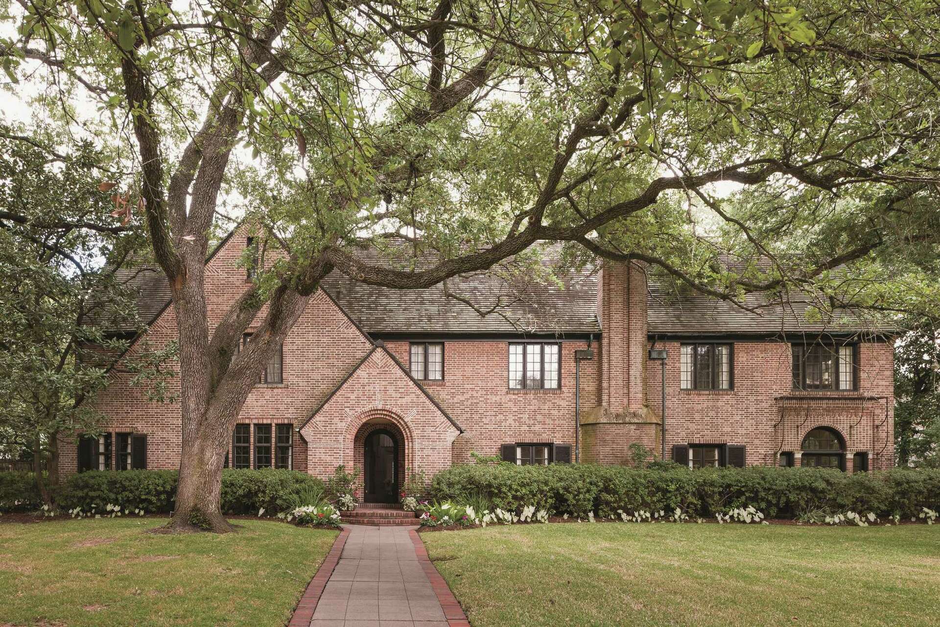 Early Houston architect Birdsall Briscoe gets his due in new Stephen ...