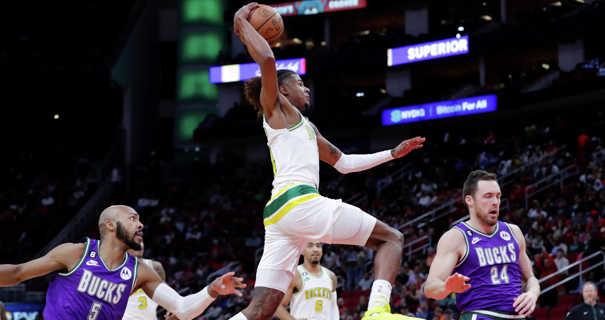 Houston Rockets keep rolling at home with win vs. Milwaukee Bucks