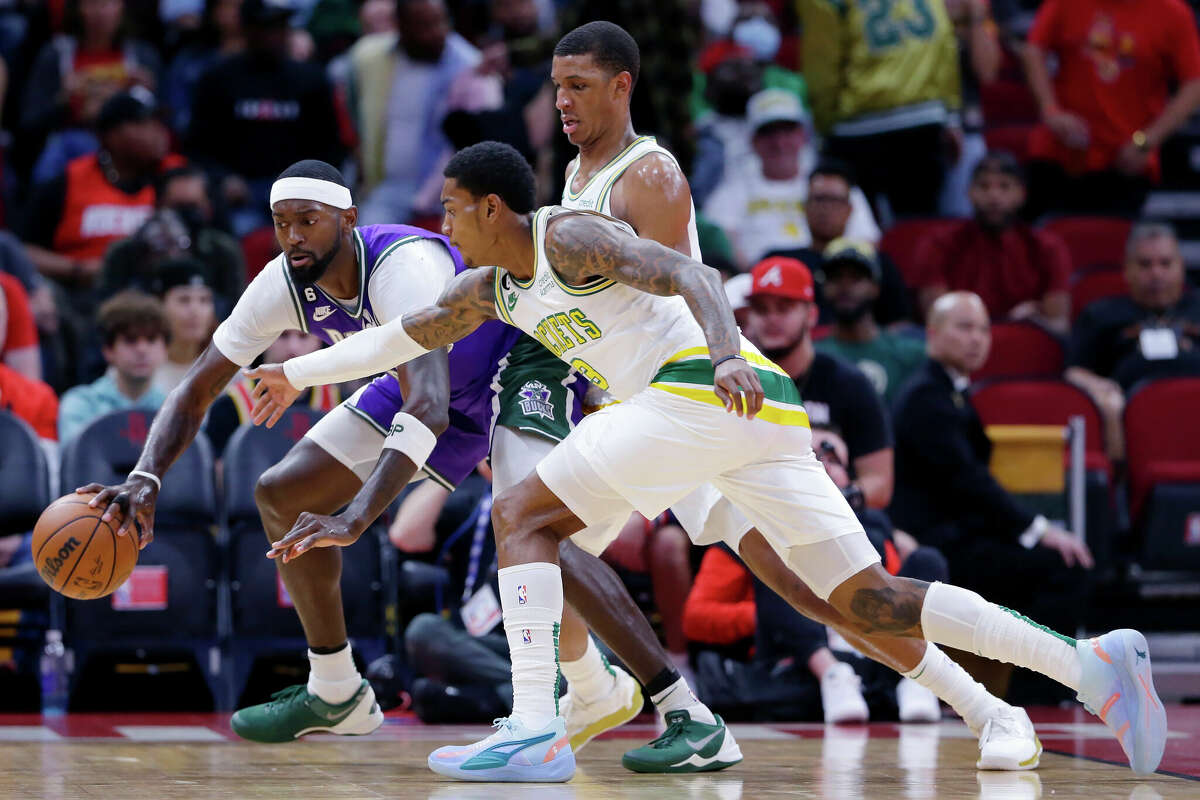 Houston Rockets keep rolling at home with win vs. Milwaukee Bucks