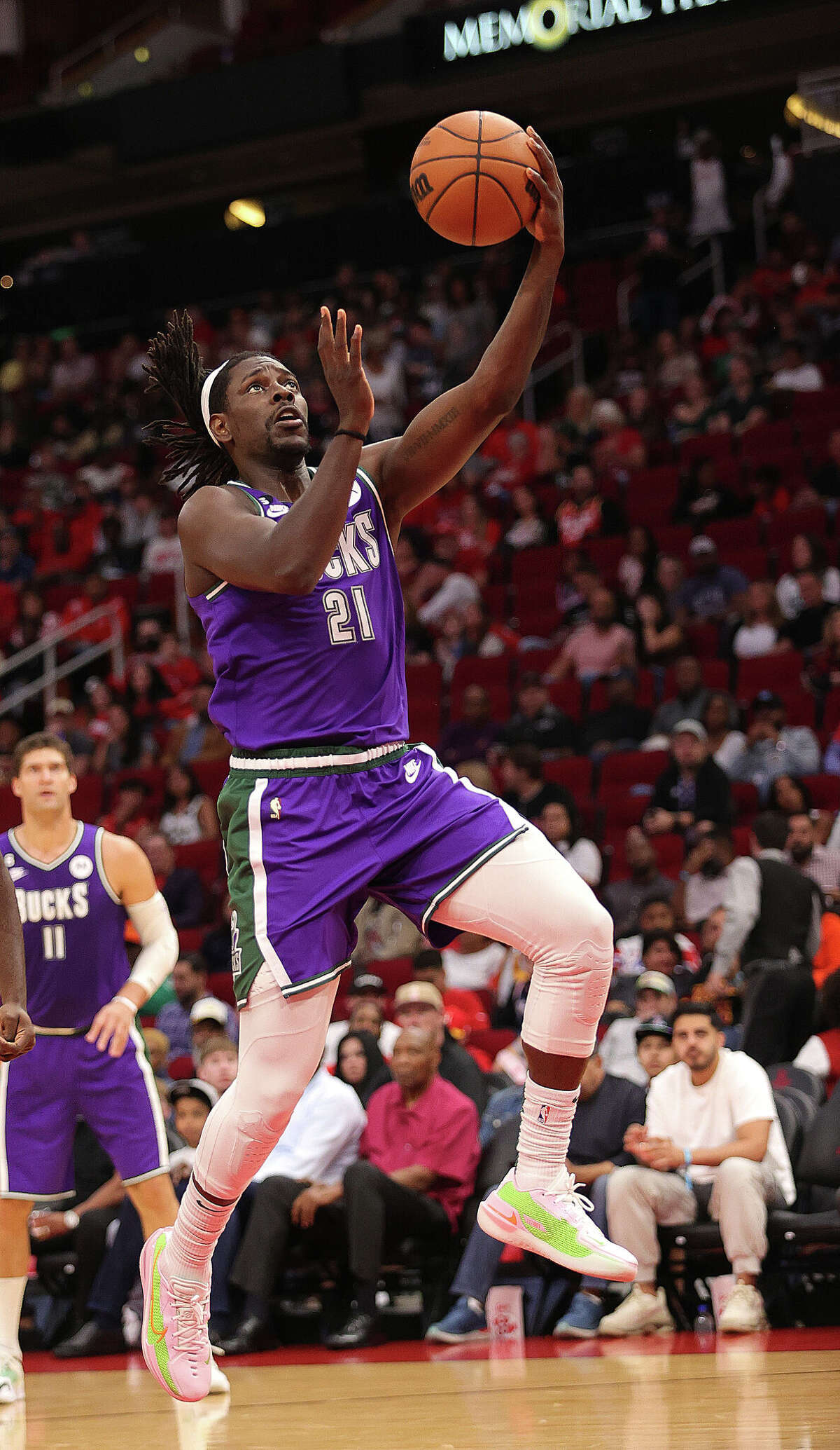 Houston Rockets keep rolling at home with win vs. Milwaukee Bucks