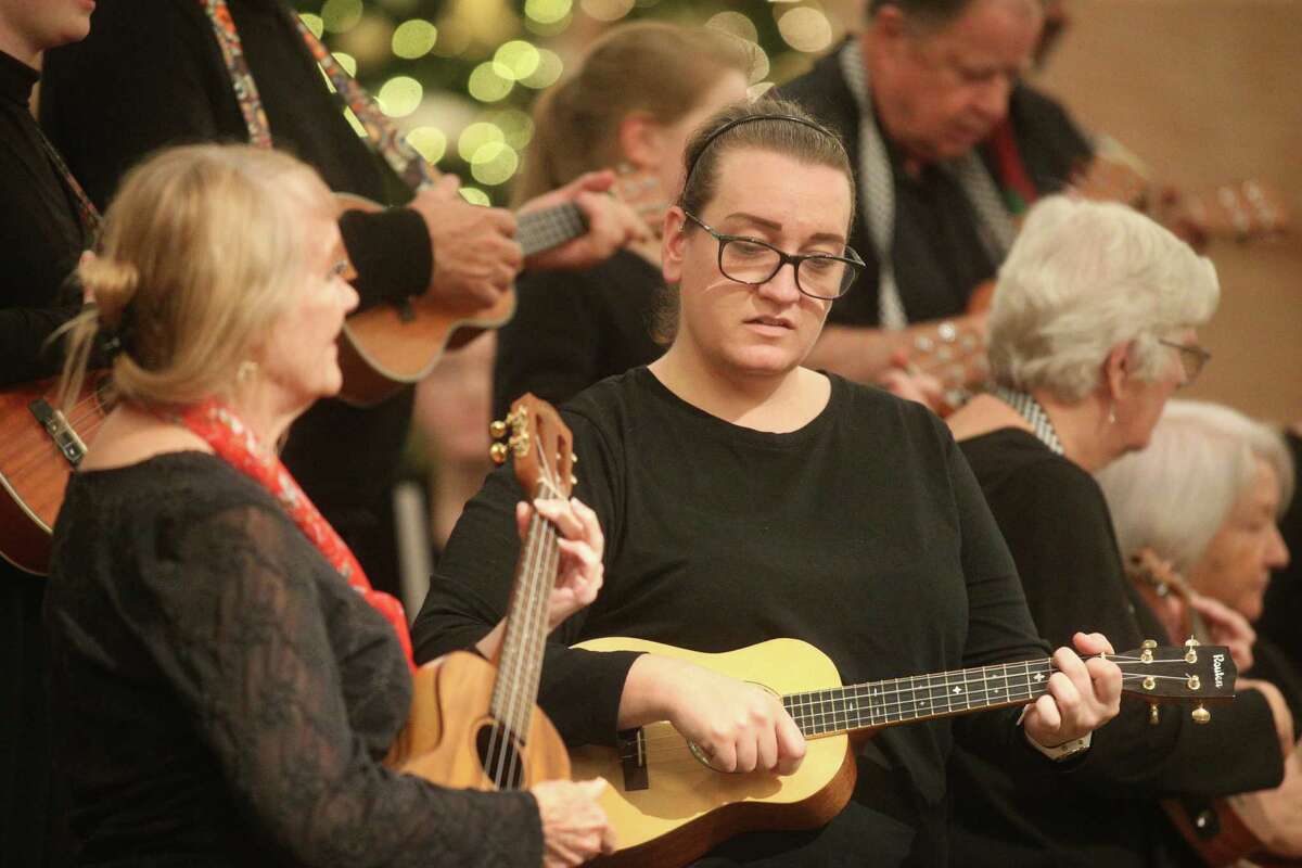 Ukulele music gives congregation's Christmas an island vibe