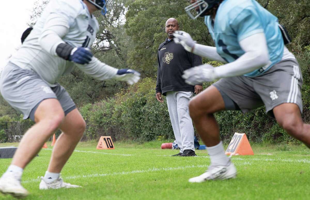 Rice football coach back on field after lung, kidney transplant