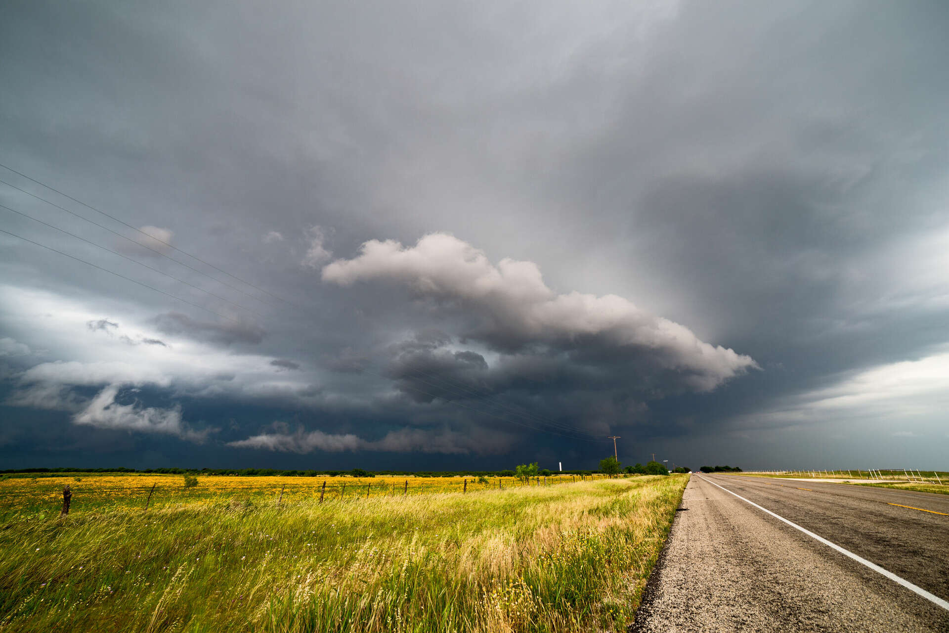 Weather drone footage shows massive storm forming over Texas