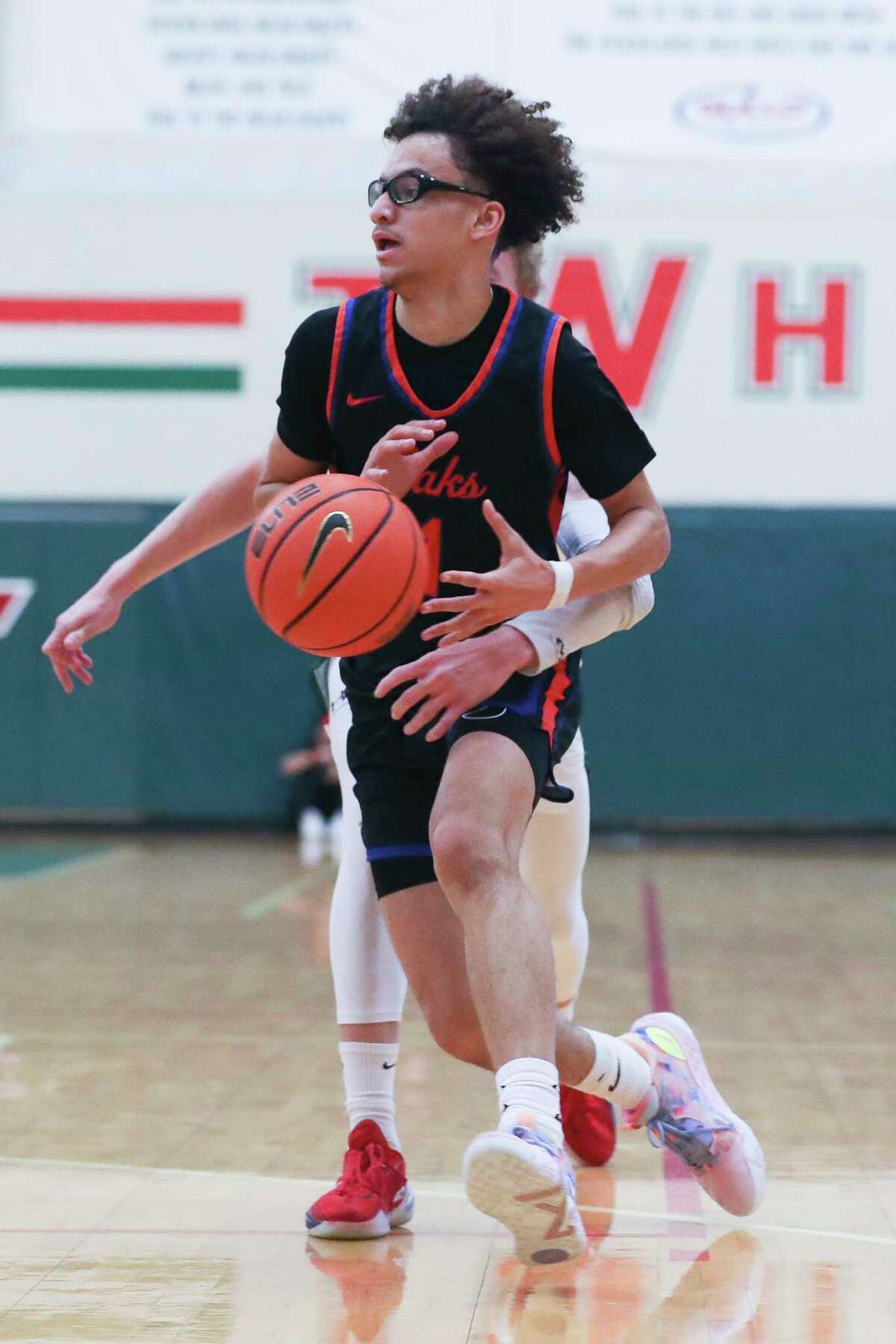 The Woodlands takes down Grand Oaks in battle of 13-6A unbeatens