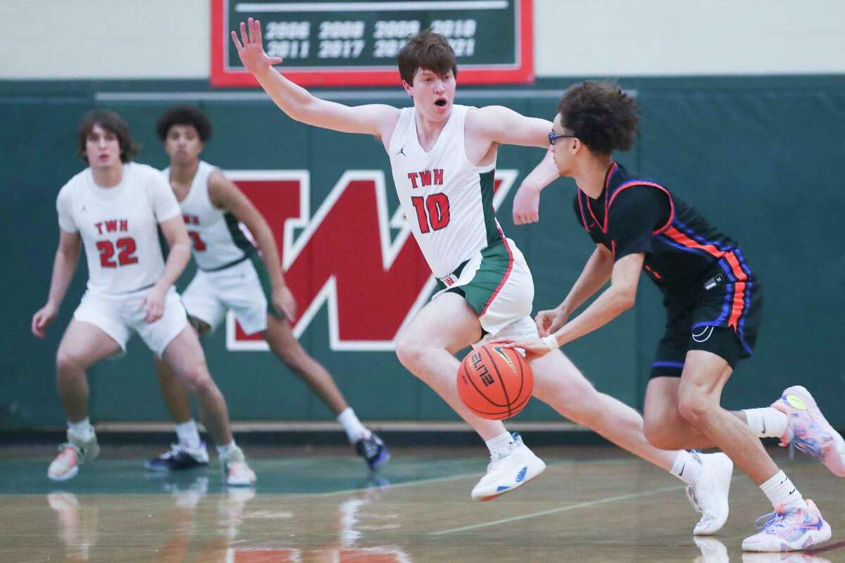 The Woodlands takes down Grand Oaks in battle of 13-6A unbeatens